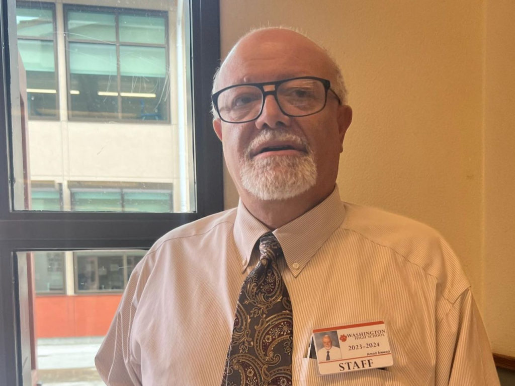 How students feel after a beloved teacher retires – The Hatchet